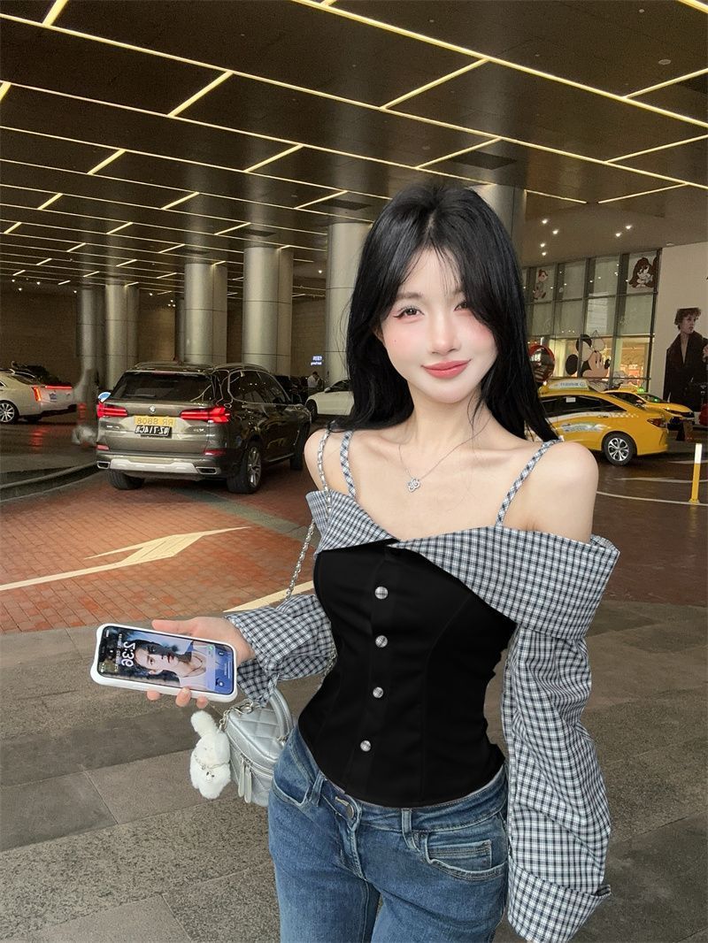 一字肩格子衬衫女秋季纯欲辣妹露肩鱼骨上衣巨好看绝美假两件衬衣-阿里巴巴