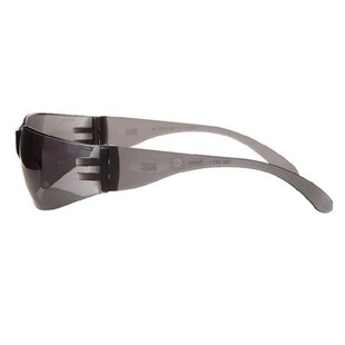 3M眼镜11330防雾防冲击防飞溅防紫外线骑行防风沙打磨劳保护目镜-阿里巴巴