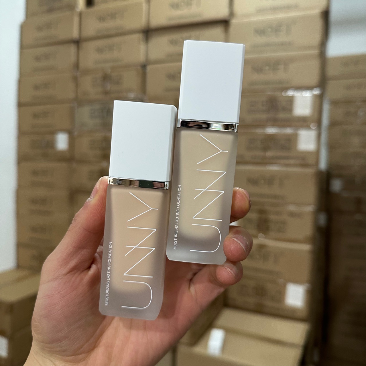 UNNY粉底液遮瑕打底膏BB霜保湿水润干油皮不易脱妆学生平价正品女-阿里巴巴