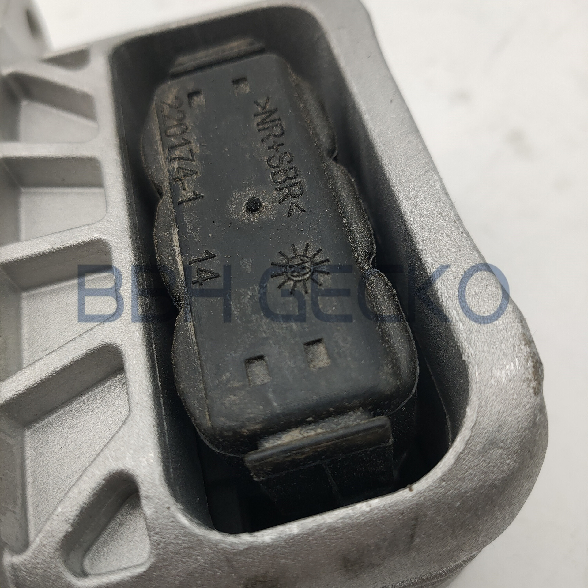 跨境热销适用于宝马F45机脚胶波箱胶22316853453工厂直销质量稳定-阿里巴巴