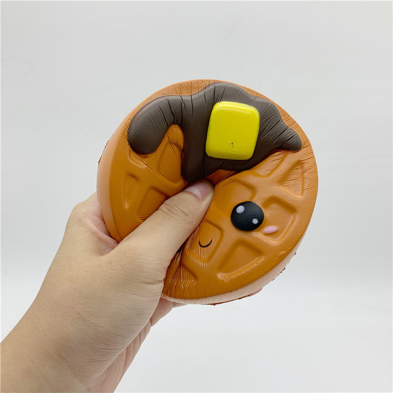 Squishy跨境仿真 表情圆豆夹心饼干 解压发泄软PU慢回弹玩具新品-阿里巴巴