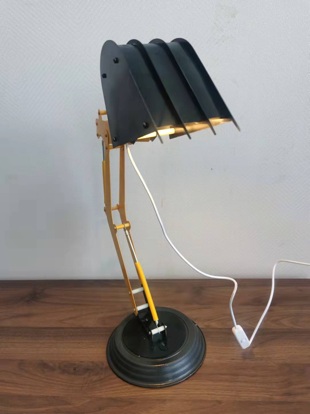 跨境新款金属挖掘机台灯 Digger Desk Lamp-阿里巴巴