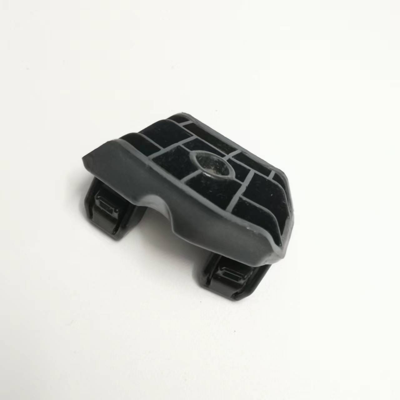 适用特斯拉model y前保险杠小支架左边1493772-00-b 1493773-00-B-阿里巴巴