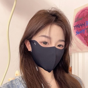 UPF50+3D立体玻尿酸透气面罩冰皮显脸小女气孔护眼角防紫外线口罩-阿里巴巴
