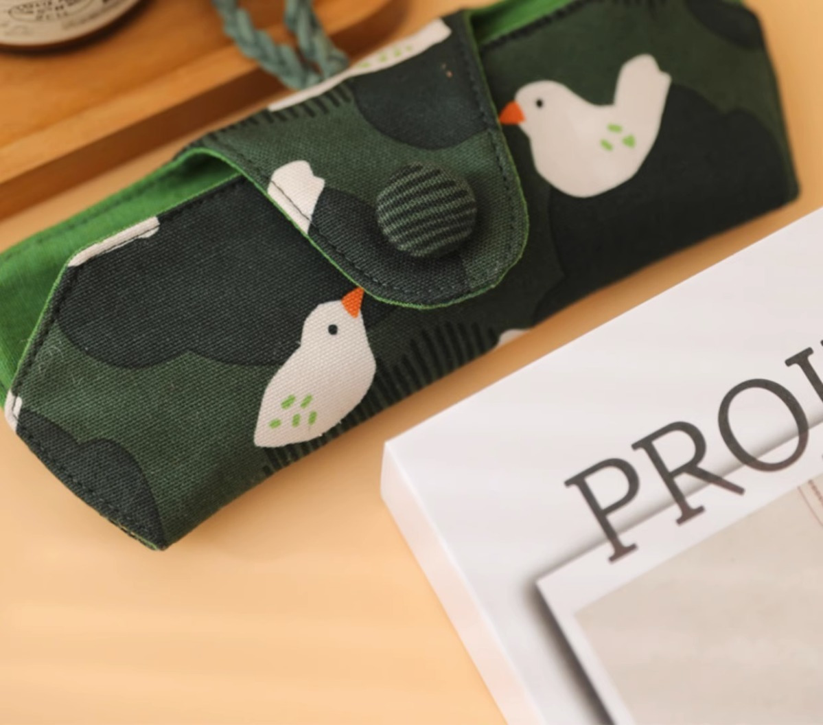 Y9I高颜值眼镜袋收纳保护套便携式通用墨镜太阳镜布艺眼镜盒近视-阿里巴巴