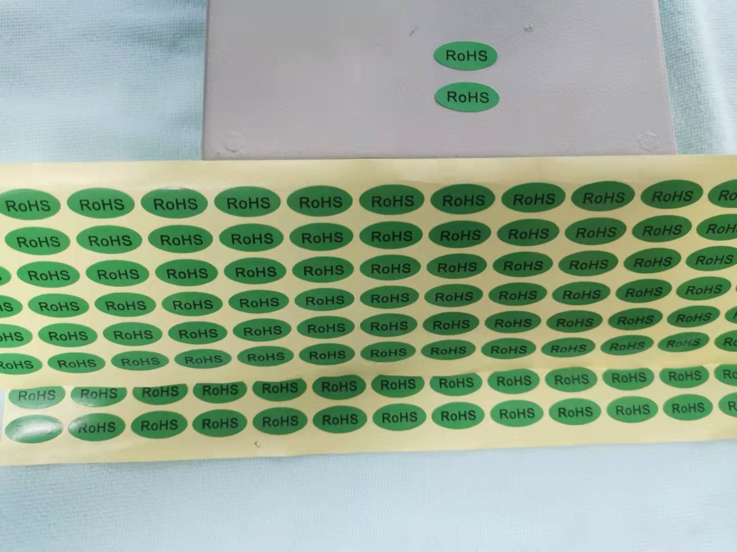 亚马逊椭圆形RoHS标签不干胶贴纸强粘贴纸特光铜版Self-adhesive-阿里巴巴