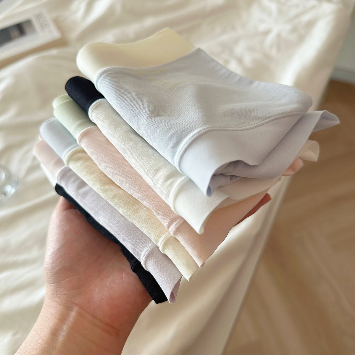 N8548 油画感莫代尔60支柔软无痕透气亲肤包臀7A抑菌全棉裆内裤女-阿里巴巴