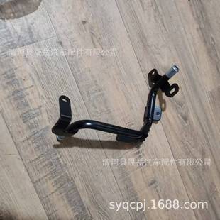 14053-JA13A适用于尼桑汽车发动机冷却液铁水管排气管-阿里巴巴