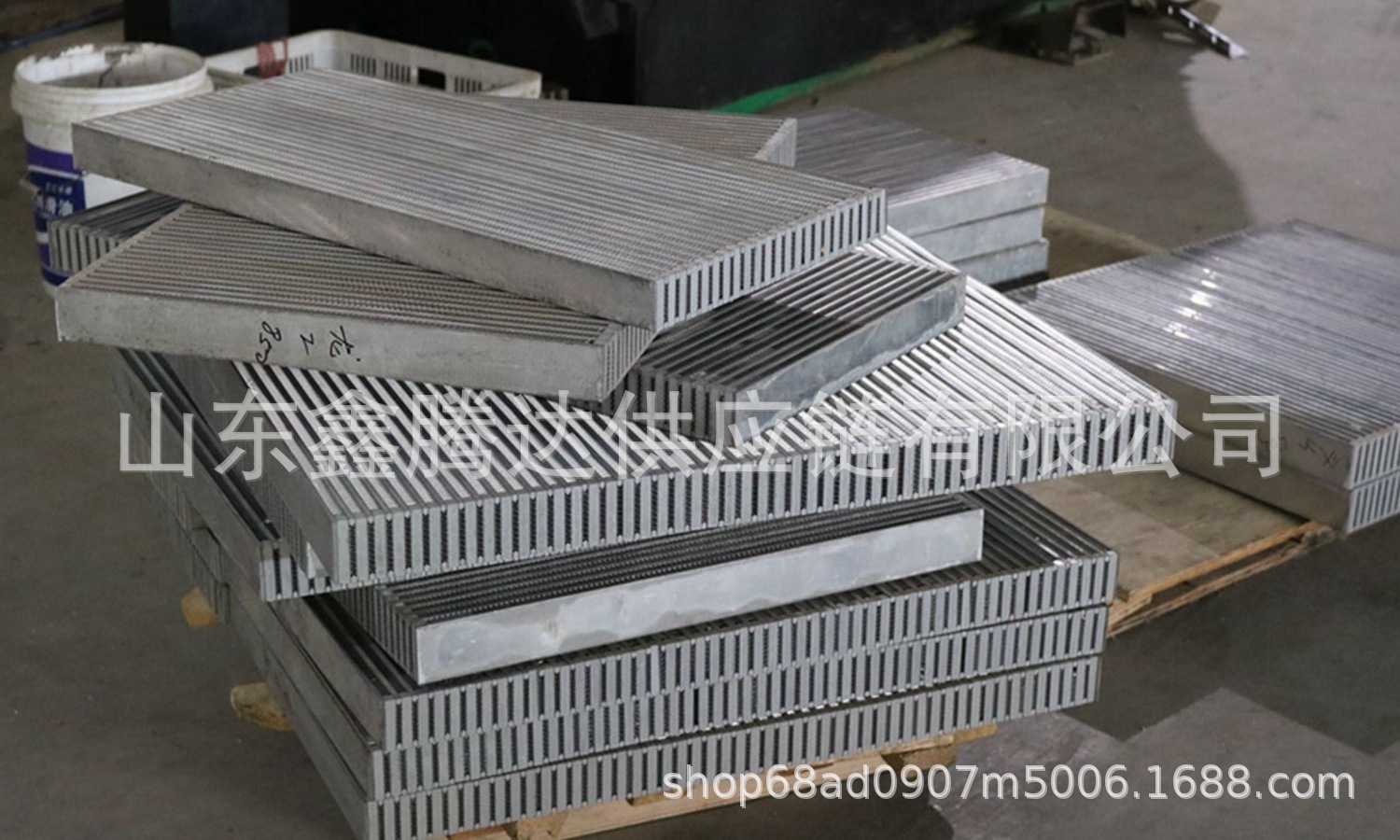 加工制作铝翅片散热器 液压油冷却器 铝制中冷器 汽车水箱-阿里巴巴