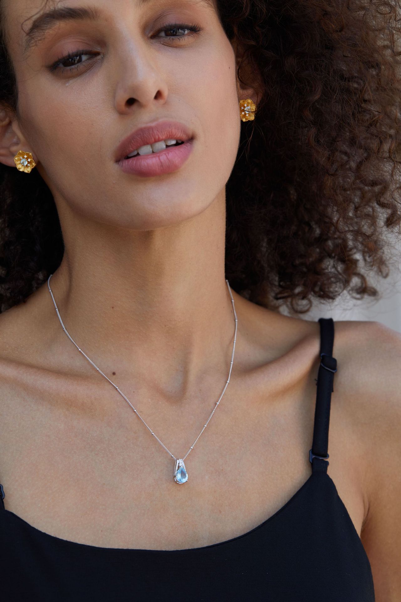 通体925银天然托帕石项链电镀白金锁骨链水滴彩宝轻奢精致百搭链-阿里巴巴