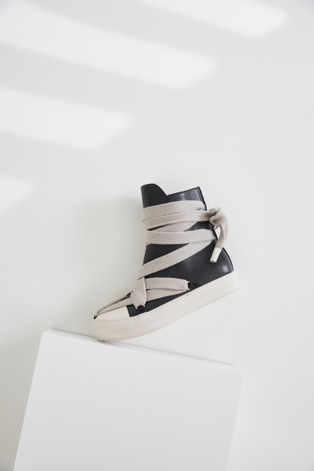 粗鞋带五芒星个性潮鞋2023新款外贸亚马逊嘻哈街舞鞋女情侣板鞋酷-阿里巴巴