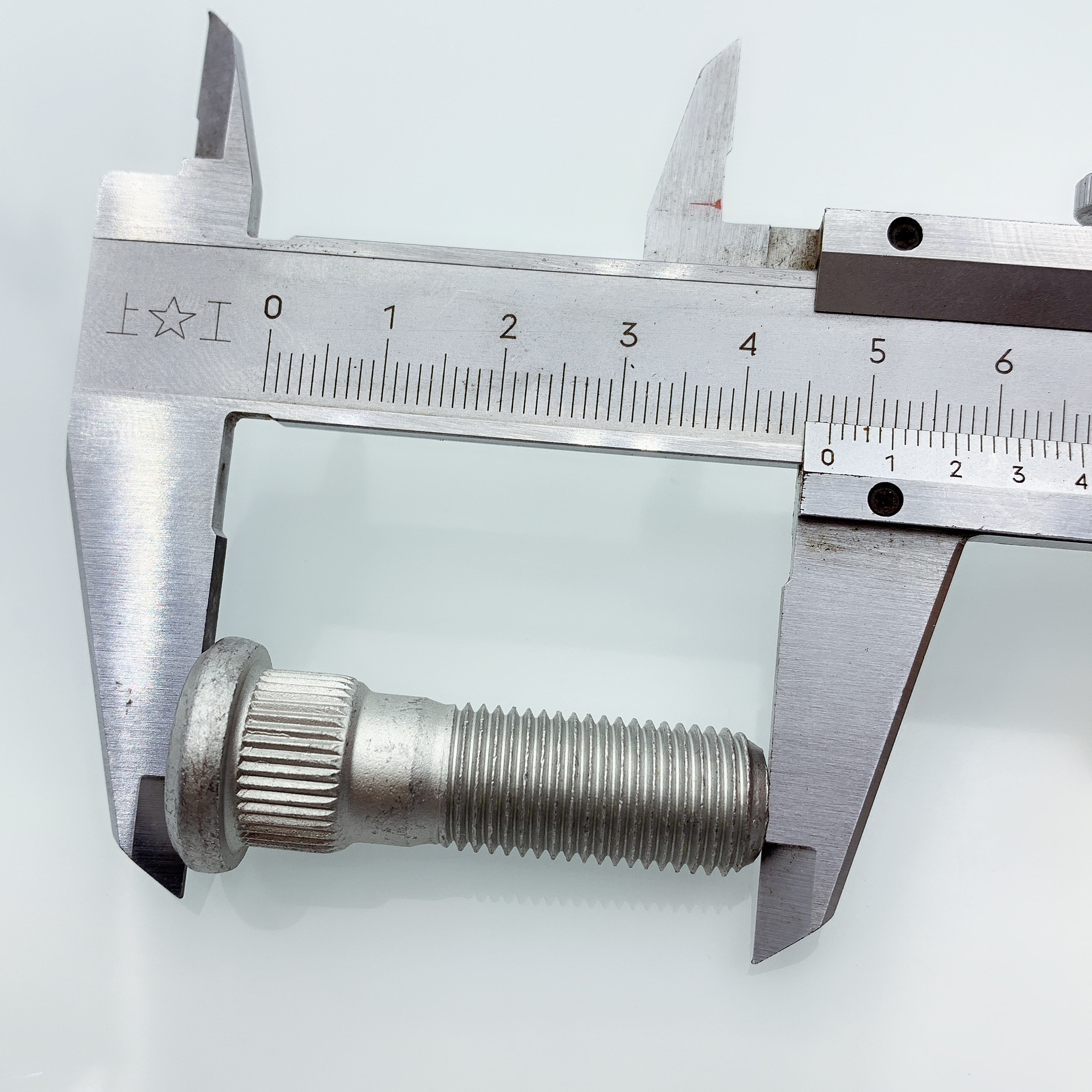 43222-21B00 21B60 70T00适用于尼桑轮胎螺丝车轮螺栓40222-C6001-阿里巴巴