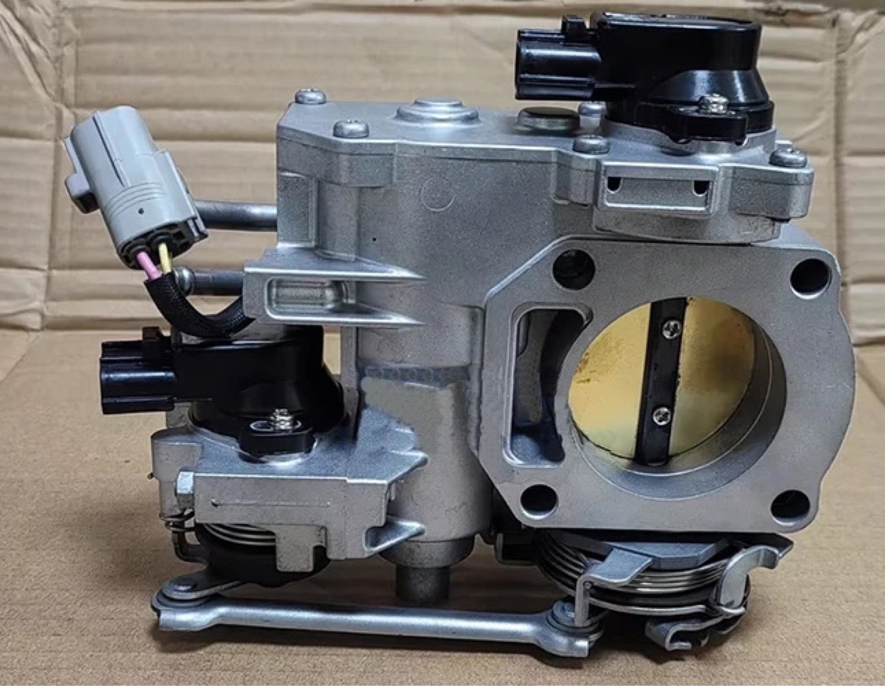 22030-70020燃油节气门适用于丰田 4Runner 97-04 2.4L 2.7L-阿里巴巴