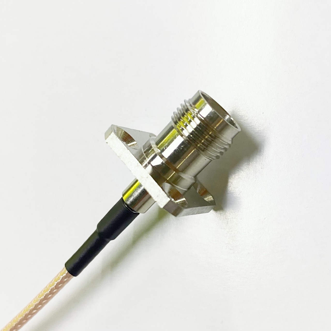 TNC/SMA跳线 TNC-KF1.5母四孔法兰转SMA-JW1.5弯直角公RG316电缆-阿里巴巴