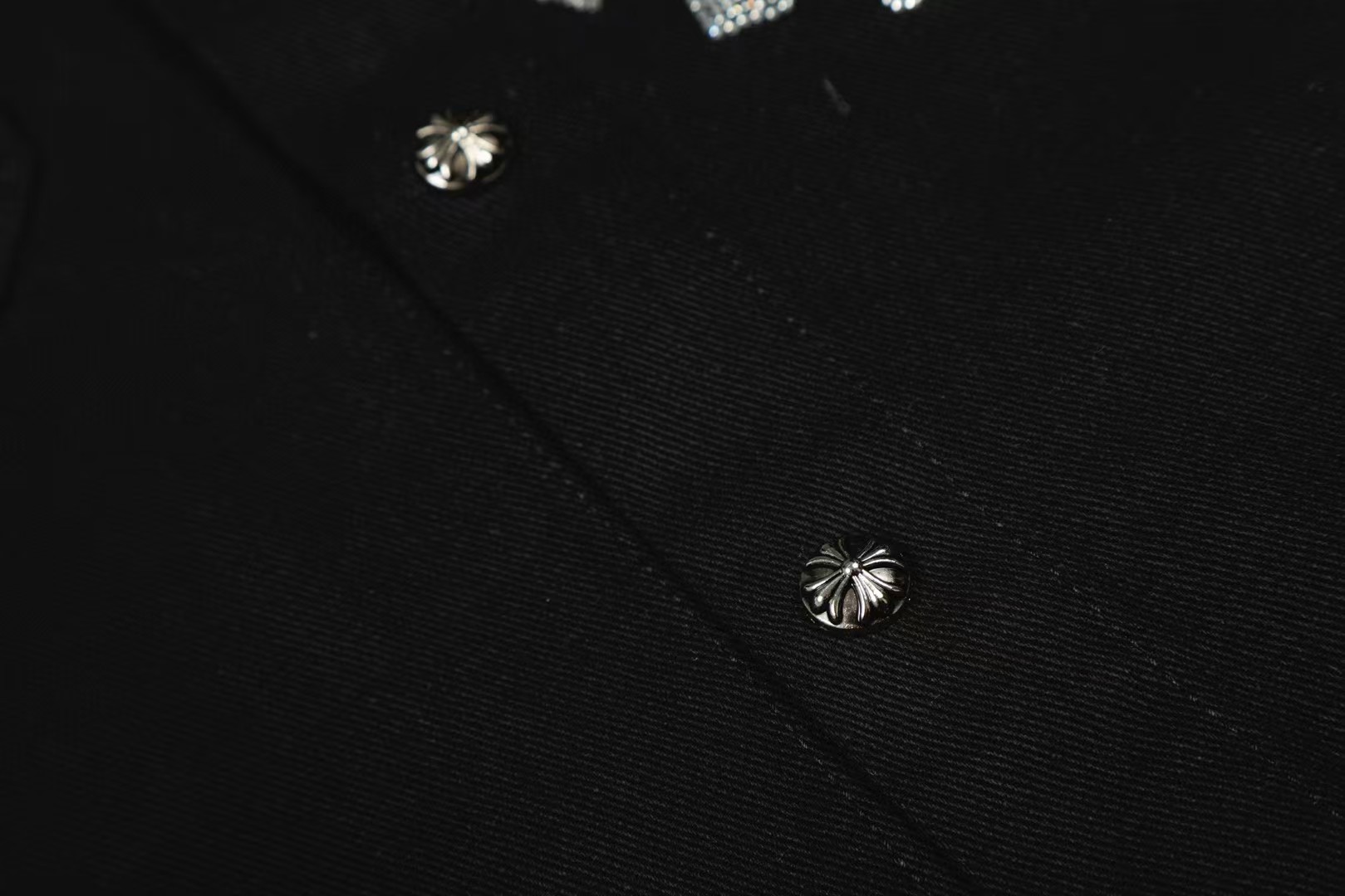 跨境CH罗心拼皮十字拼皮刺绣衬衫牛仔外套男女款贴皮绣代发-阿里巴巴