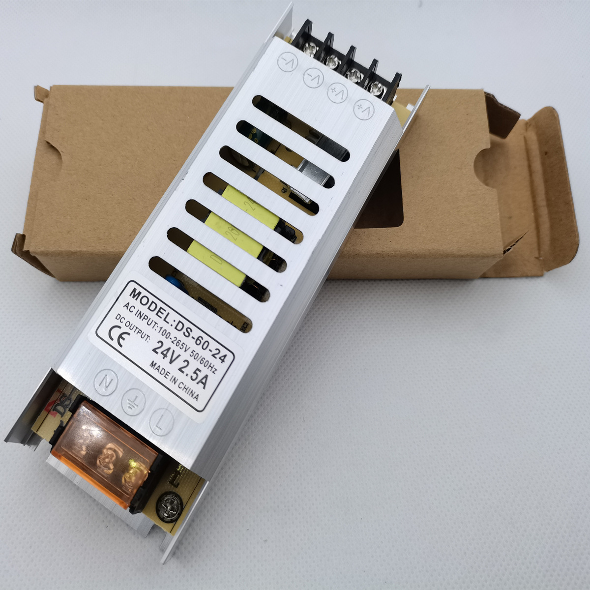 工厂批发12V/24V400W超薄灯箱卡布灯箱软膜天花电源开关24V变压器-阿里巴巴