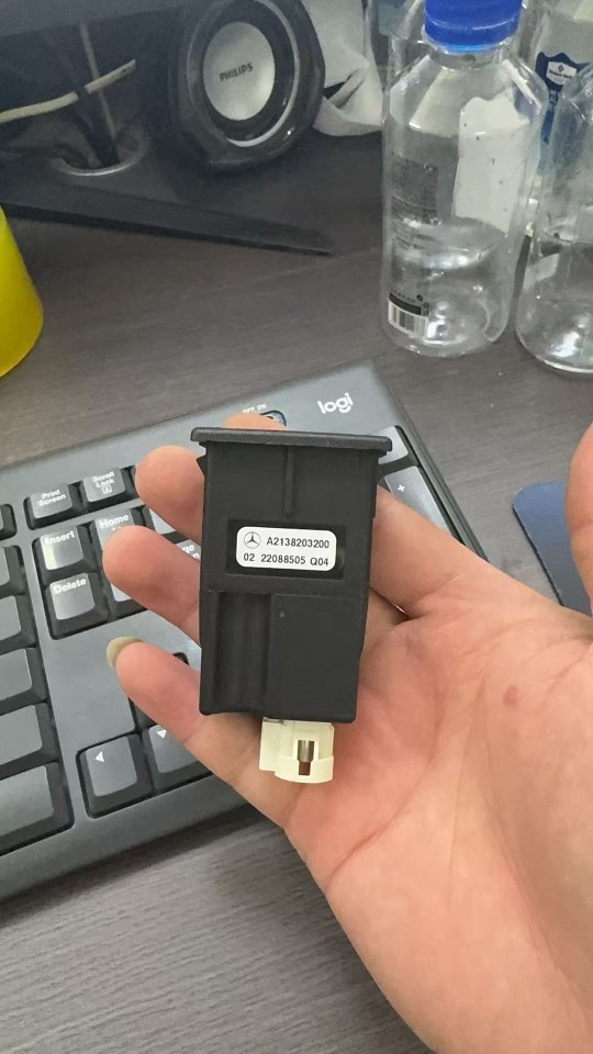 适用奔驰宝马 USB接口 A2138203200 A2058202003 1678201402-阿里巴巴