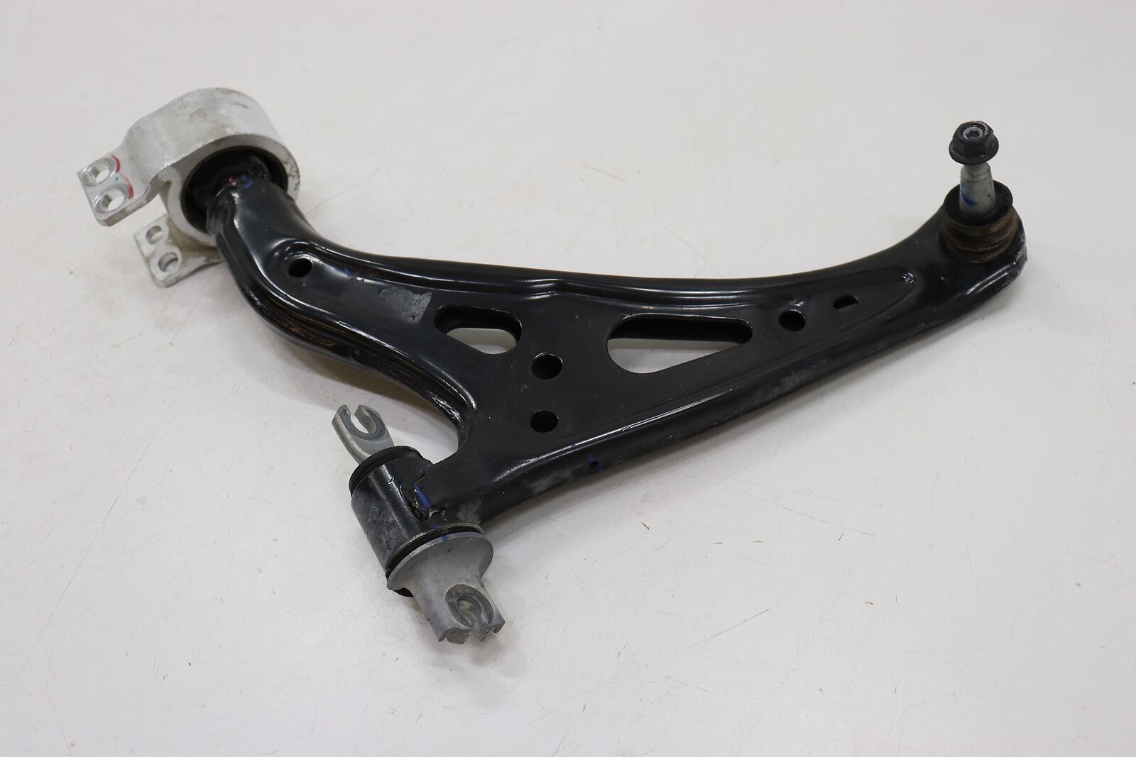 适用雪佛兰探界者Equinox下摆臂总成84406463 84406464-阿里巴巴