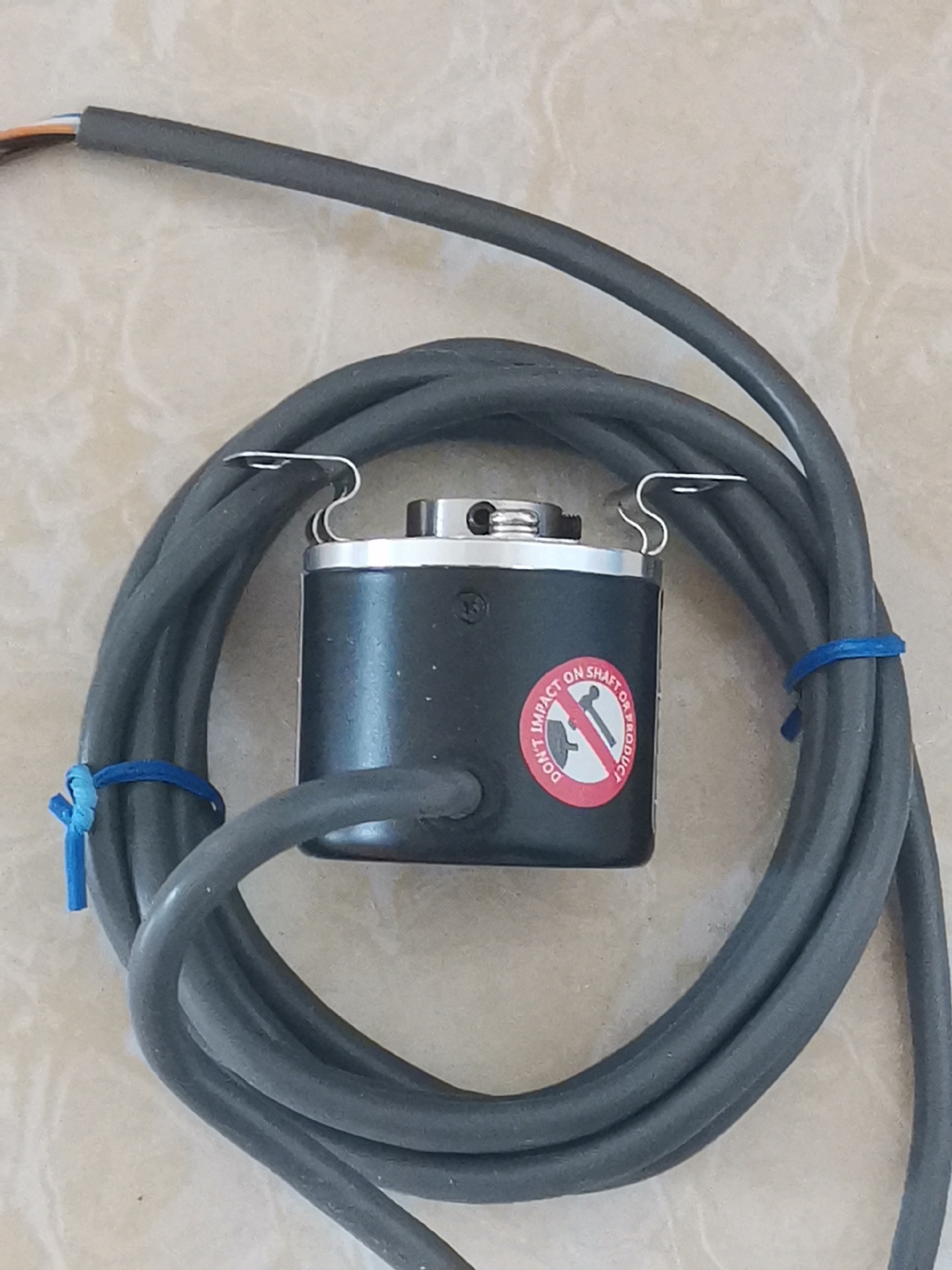 热卖E6C2-CWZ6C编码器100P/R200 500 300P 400 720 5B 3E 1X 5G-阿里巴巴