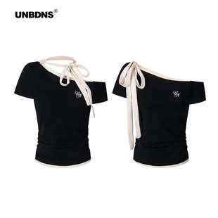 UNBDNS黑色撞色斜领露肩上衣女夏季假两件设计感修身辣妹短袖T恤-阿里巴巴