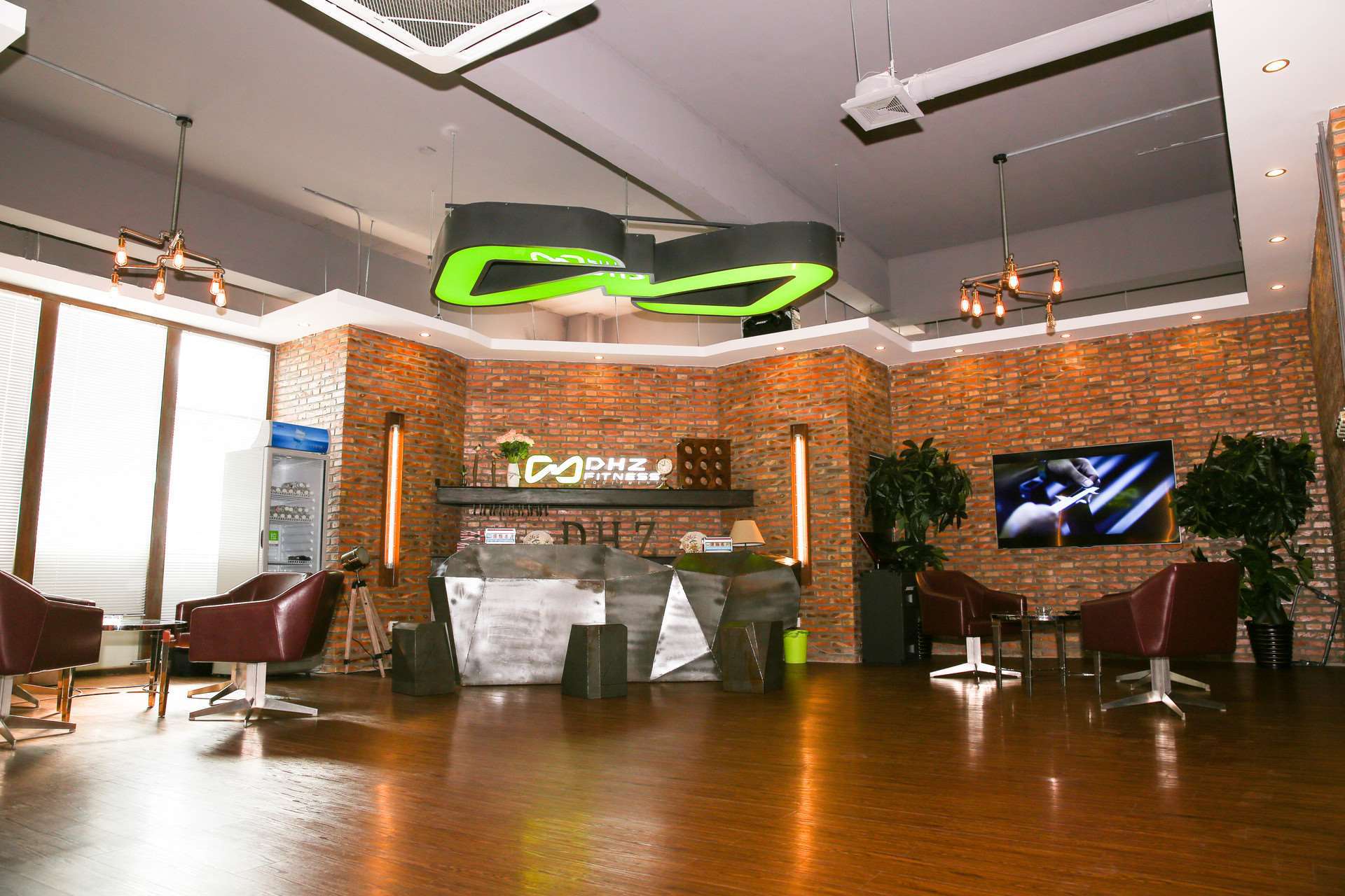 原装大胡子DHZ-E3008A坐式推胸训练器商用室内健身器材组合高拉背-阿里巴巴