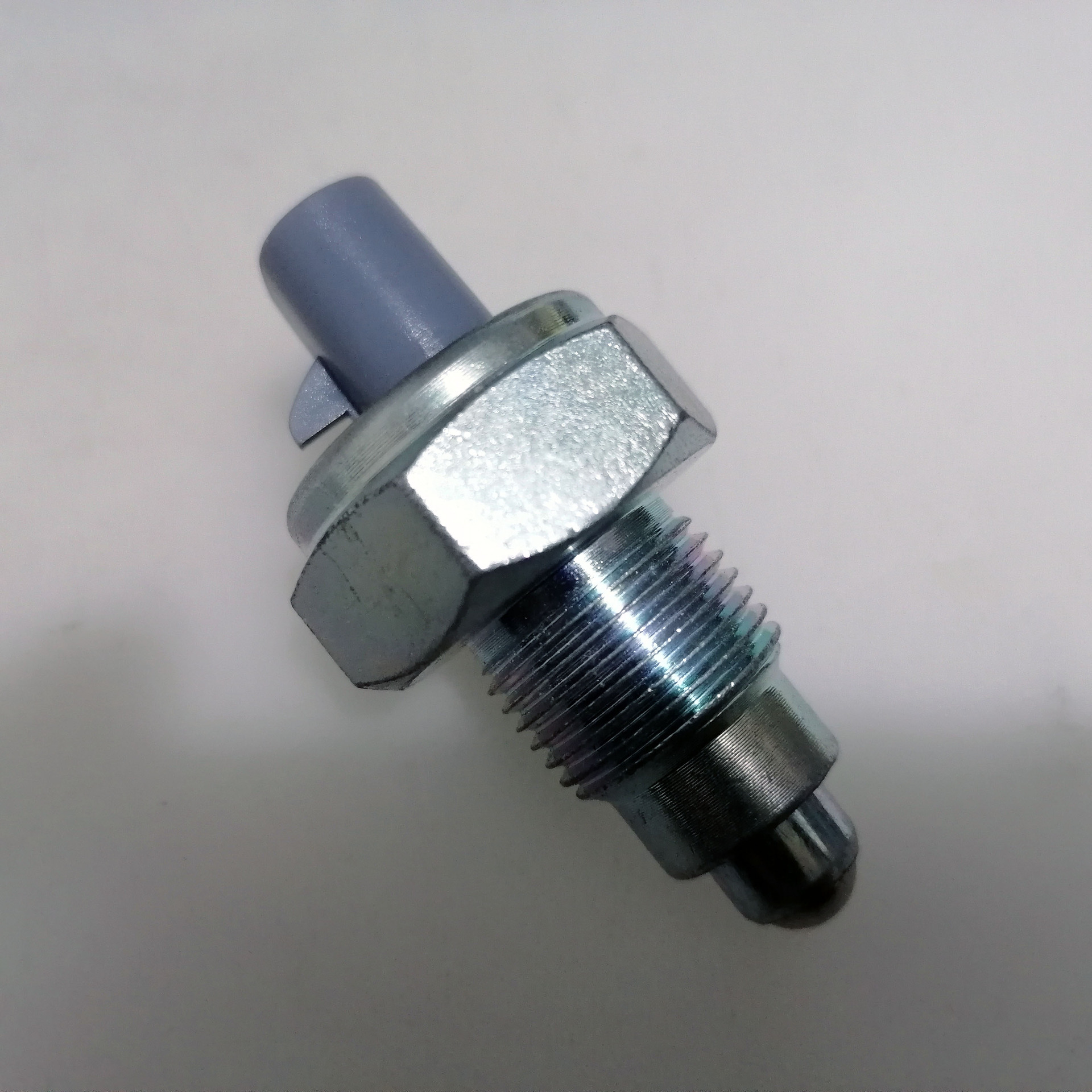 84210-12040 84222-12010 批发汽车传感器 适用于丰田 倒车灯开关-阿里巴巴