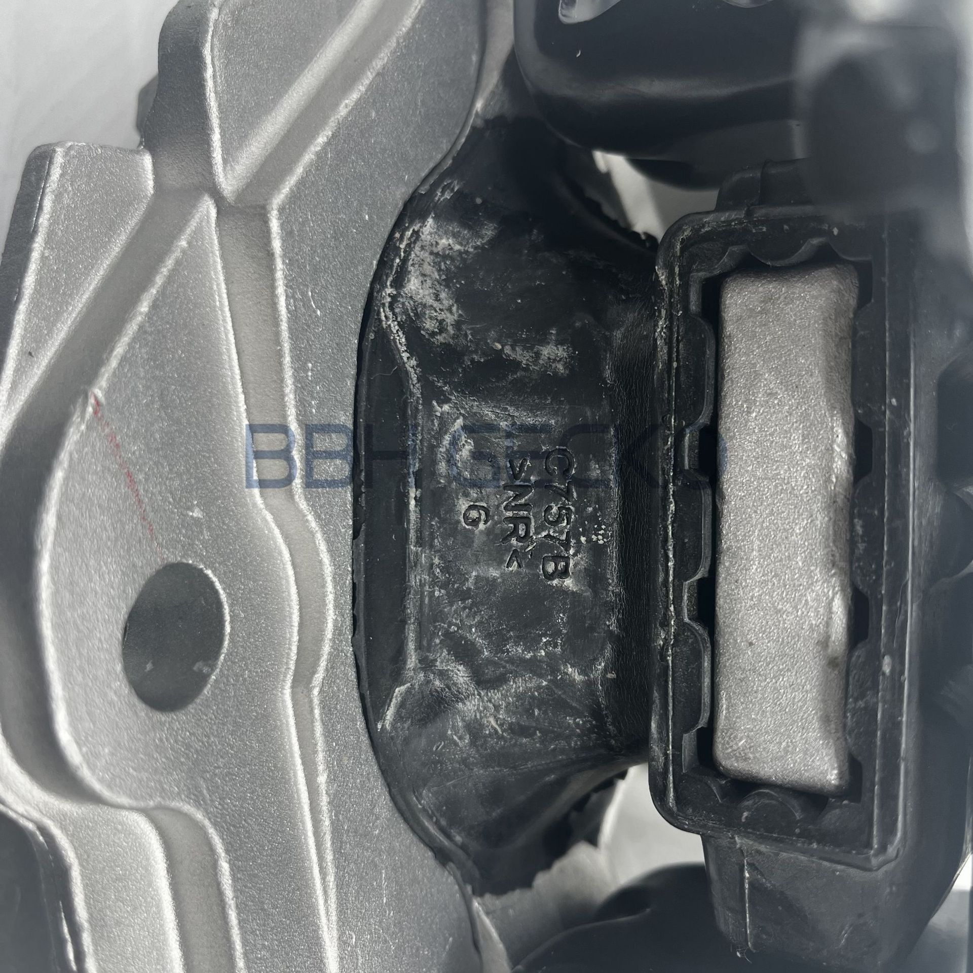 跨境热卖适用于福特探险者发动机支架机脚胶FB5Z-6038-B 工厂直销-阿里巴巴