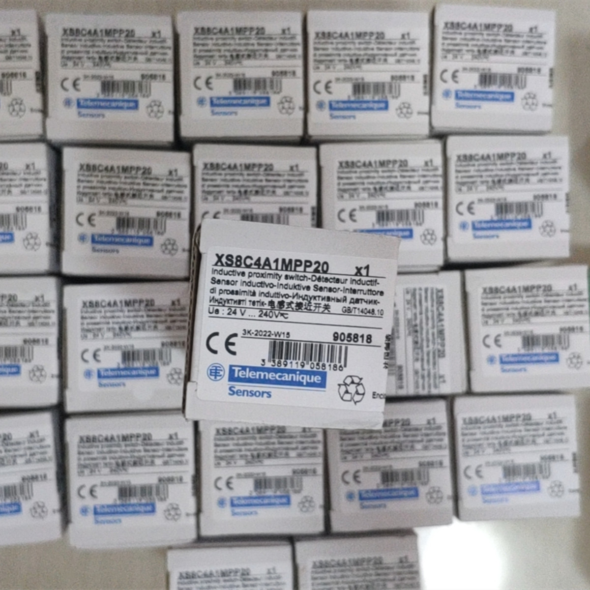 法国原厂全新接近开关XS7C1A1DAL5 XS7E1A1PAM8 XS7F1A1DAL01M8-阿里巴巴