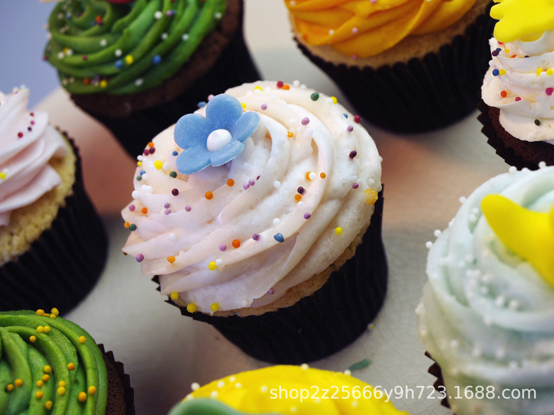 蛋糕工具8件套 6头不锈钢裱花嘴加硅胶EVA裱花袋含转换器 烘焙用-阿里巴巴