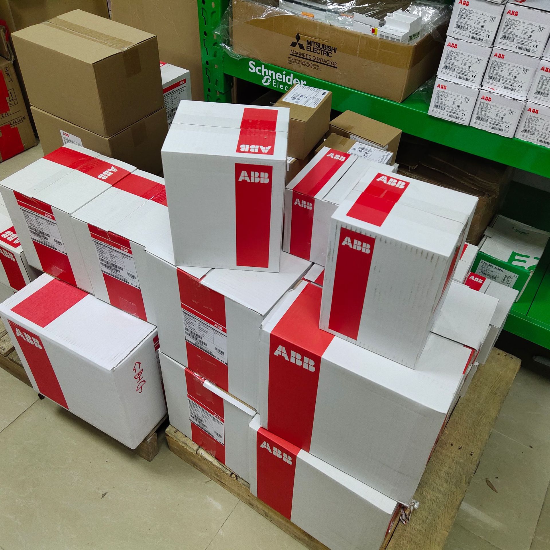 ABB原装T5H630 TMA500/2500-5000 FF 3P 1SDA054465R1-阿里巴巴