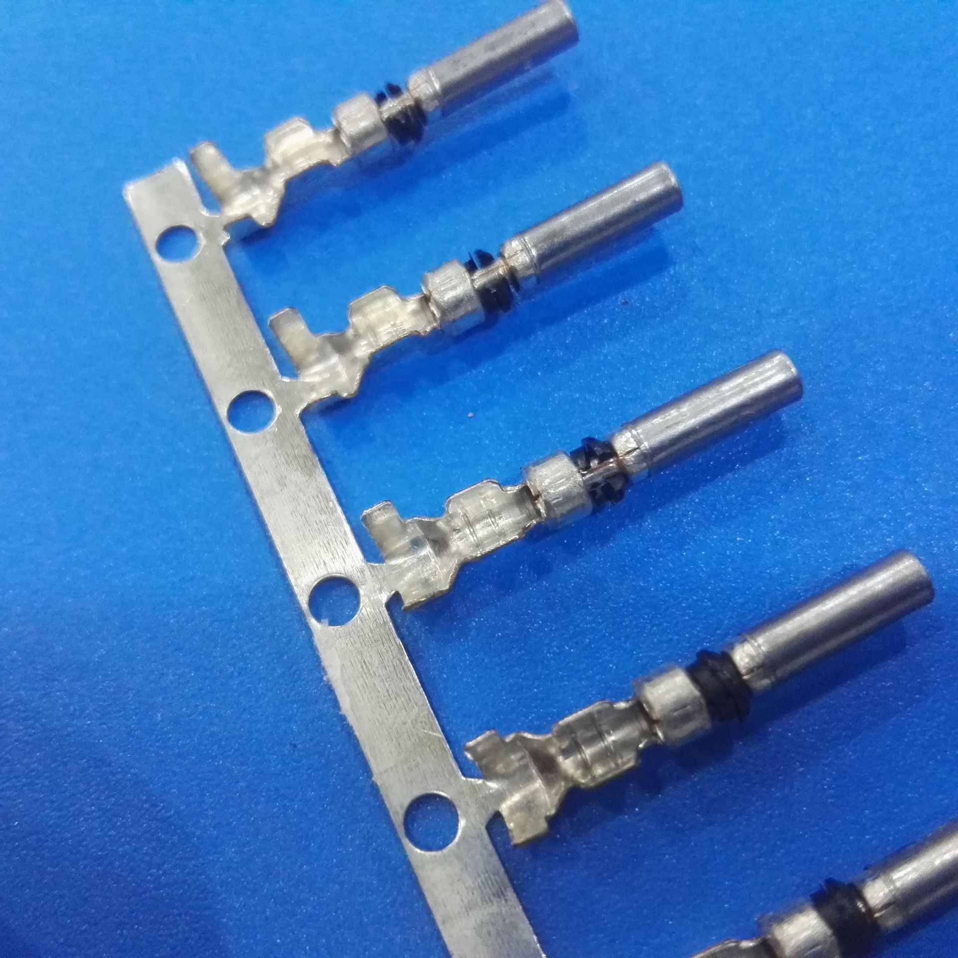 德驰121668-0222 AMP TE ITT母端子汽车端子迈斯嘉连接器-阿里巴巴