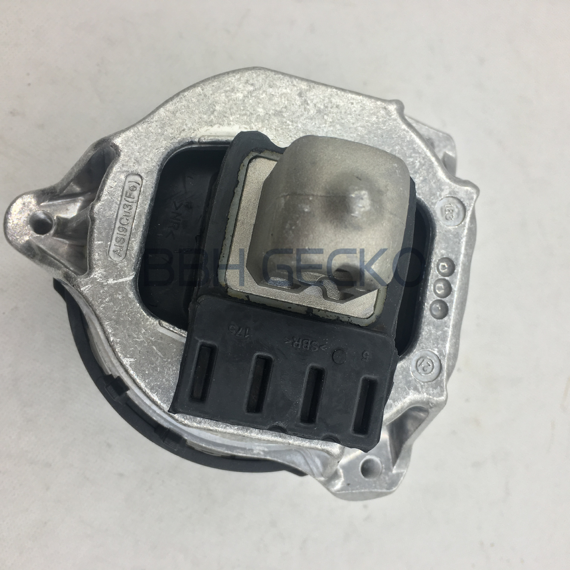 适用于宝马 G30 G38 G12 G11机脚胶22116860491 22116860492-阿里巴巴