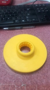 适用雪佛兰科鲁兹君威欧宝后弹簧托架垫后弹簧垫13330714汽车配件-阿里巴巴