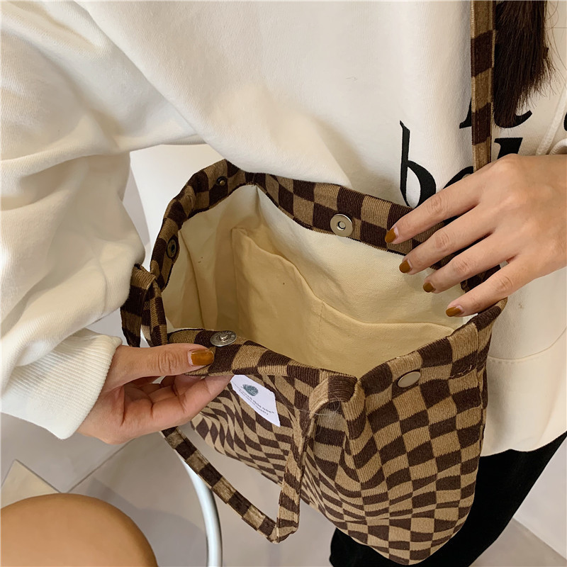 012174复古灯芯绒棋盘格单肩托特包女学生上课帆布包简约手提布袋-阿里巴巴