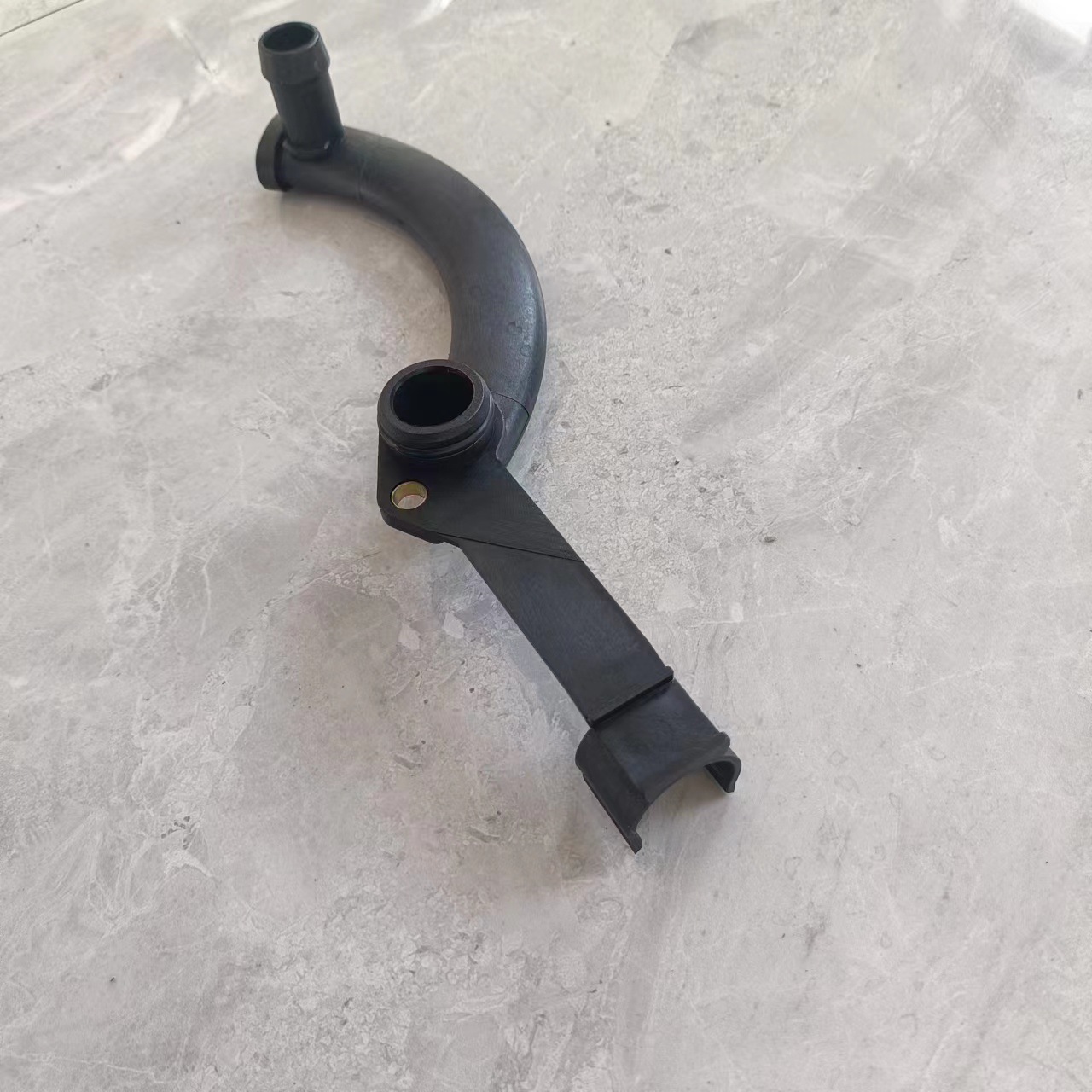 适用于梅赛德斯-奔驰散热器软管水管 2712002352 A2712002352-阿里巴巴