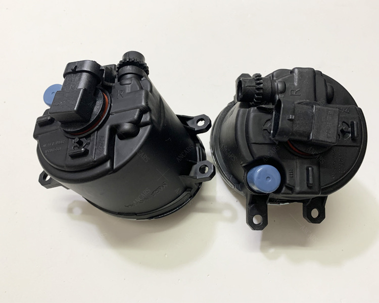 适用 丰田通用雾灯卡罗拉凯美瑞雅力士 81025-0W020 81210-0D042-阿里巴巴