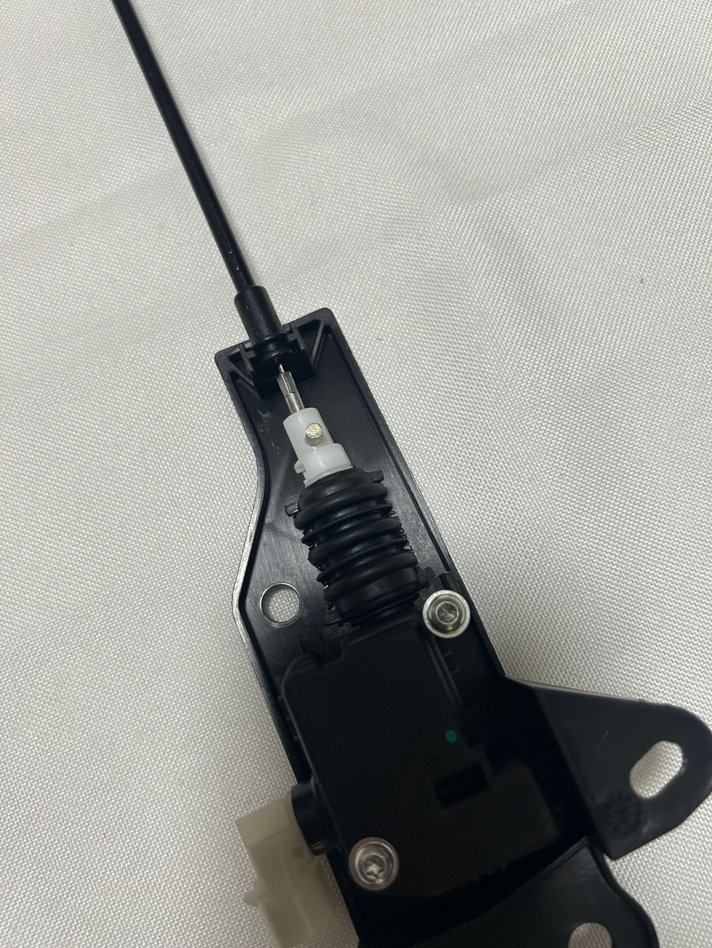 适用于特斯拉配件Model3机盖锁机马达1098789-00-D 1098790-00-D-阿里巴巴