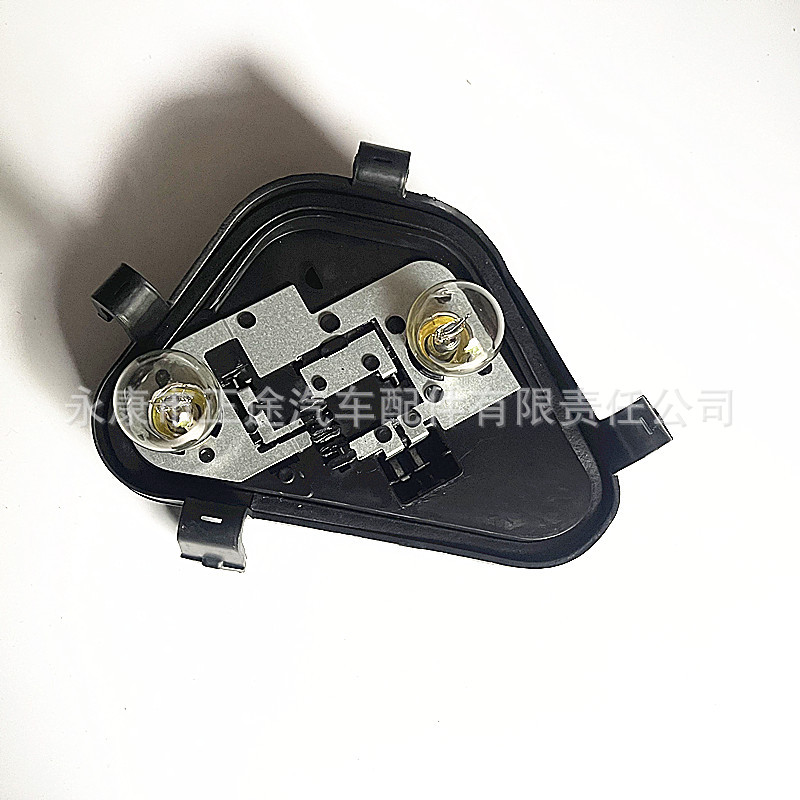 尾灯底座L/R 适用F30-63217313043 灯泡 灯座-阿里巴巴