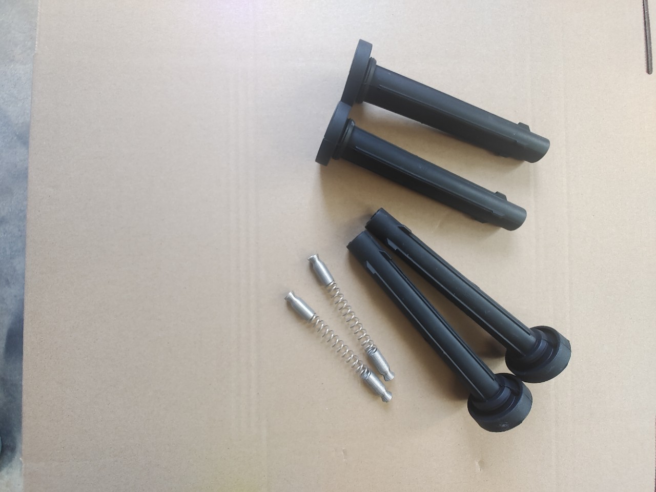 适用奔腾B30 X40 B50点火线圈胶套 森雅R7骏派A70高压包橡胶杆子-阿里巴巴