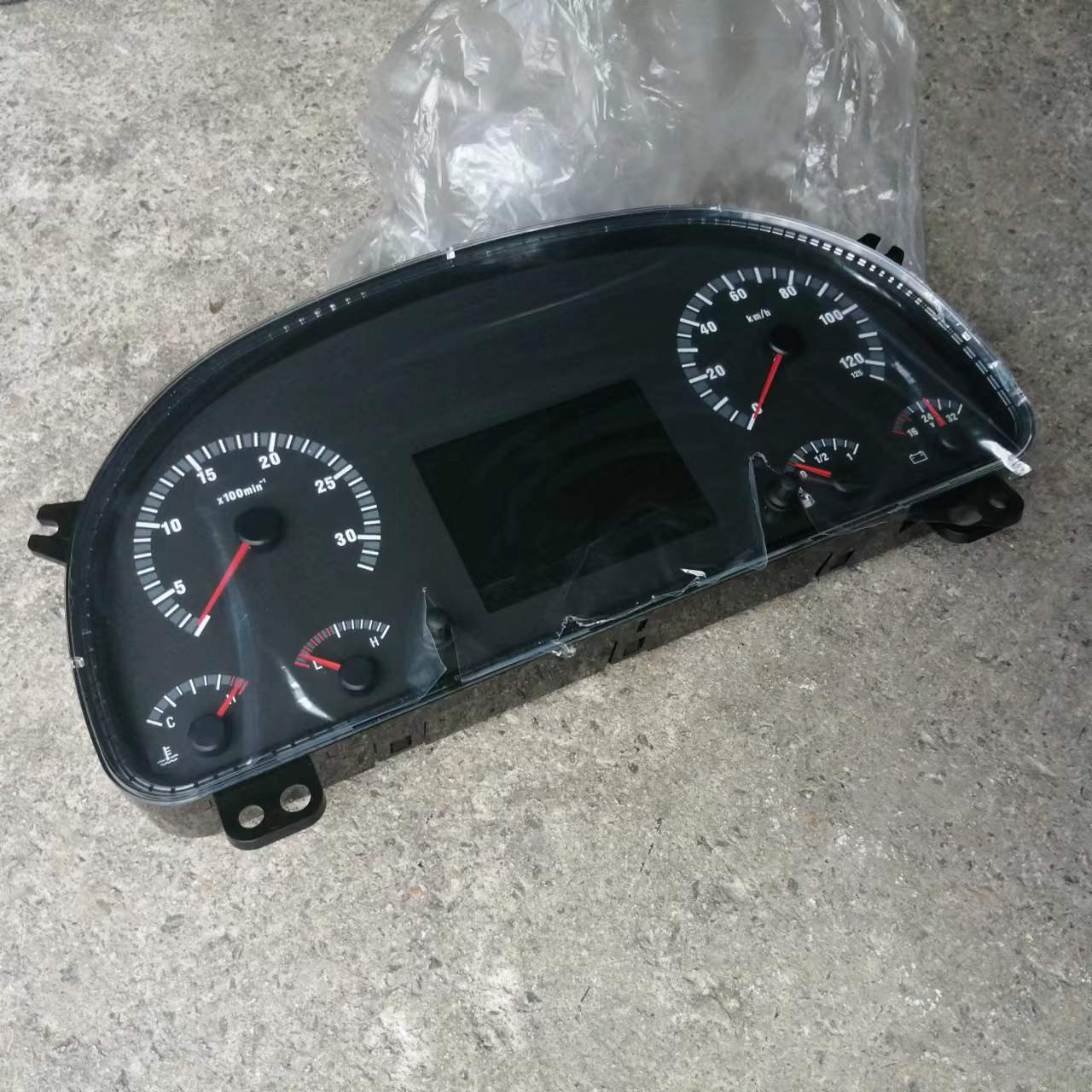 出口重汽豪沃 T7H 高顶驾驶室总成 WG9716582245/1HW燃油组合仪表-阿里巴巴