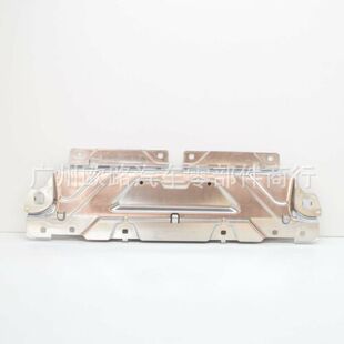 适用奔驰宝马 水箱上盖板 2135001600 51647435938 2065052600-阿里巴巴