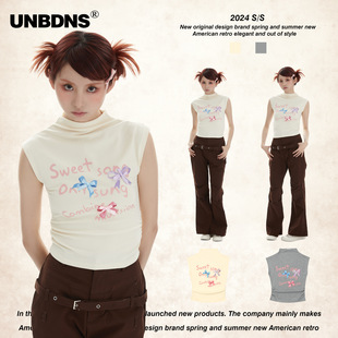 UNBDNS 复古甜辣少女感褶皱涂鸦印花半高领T恤女修身外穿甜美上衣-阿里巴巴