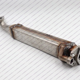 约翰迪尔授权经销商整机发动机配件供货RE522589热交换器-阿里巴巴