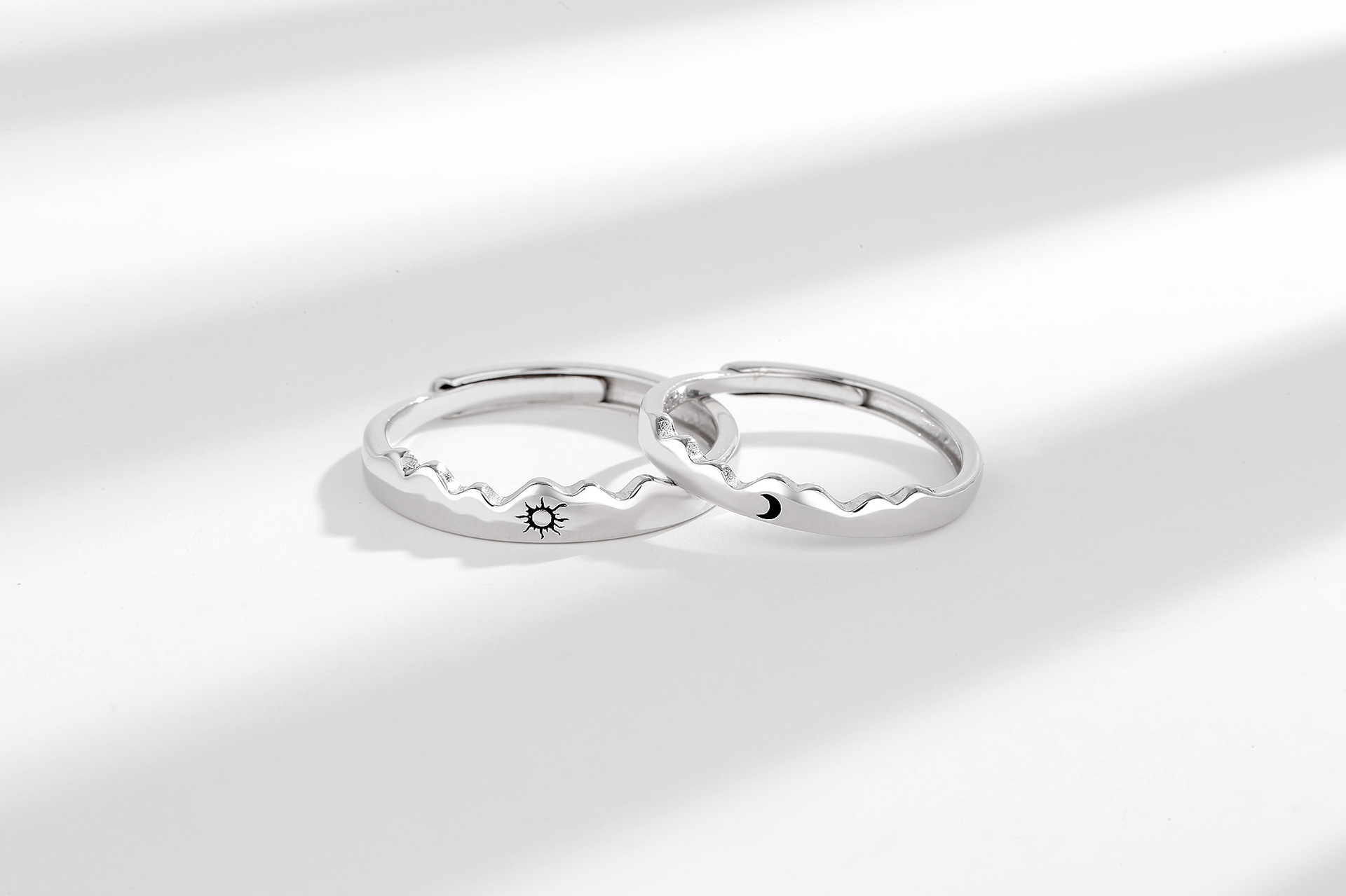 s925纯银日月山海情侣对戒时尚气质立体感ins异地恋太阳月亮戒指-阿里巴巴