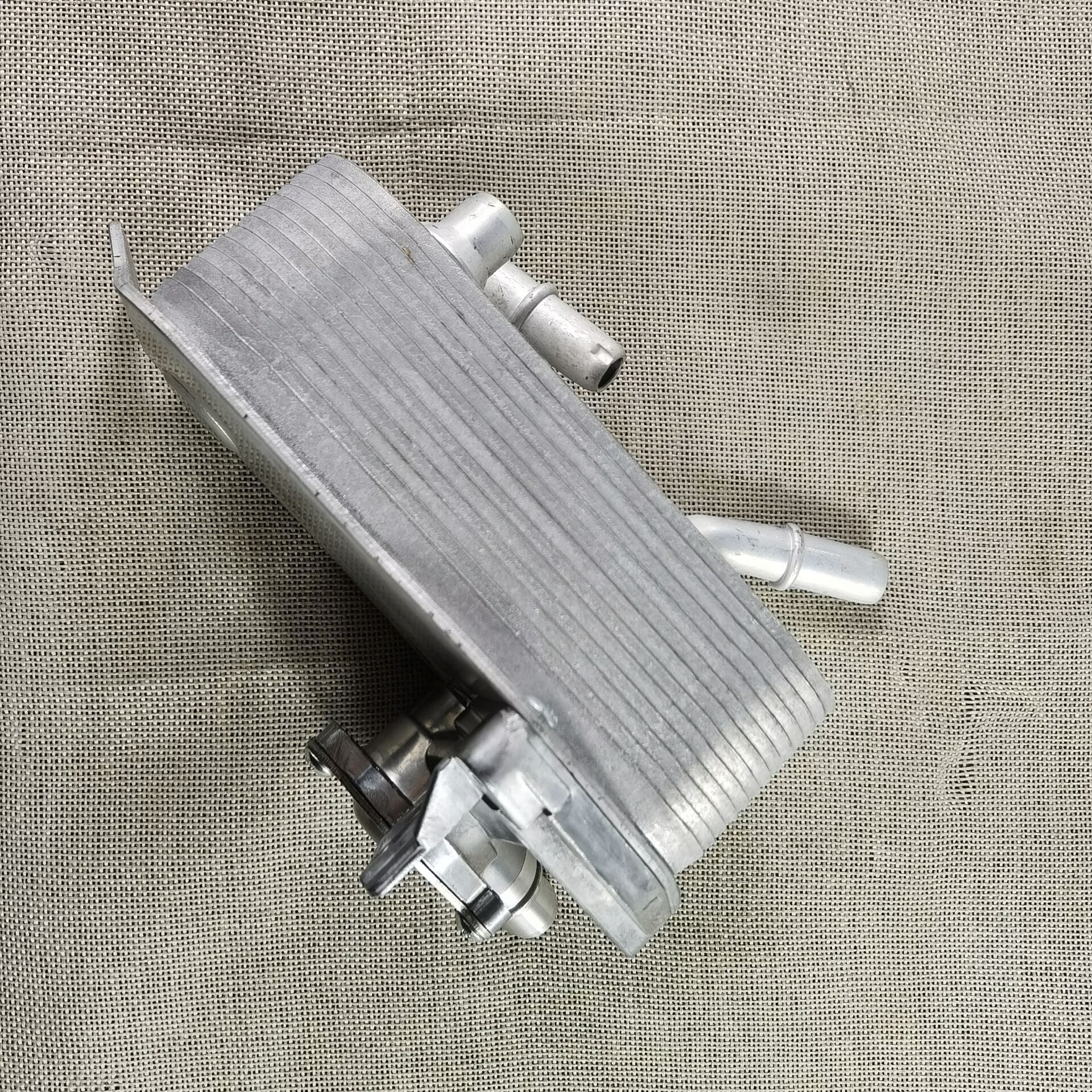 变速箱油冷却器17217529499， 17217551647-阿里巴巴