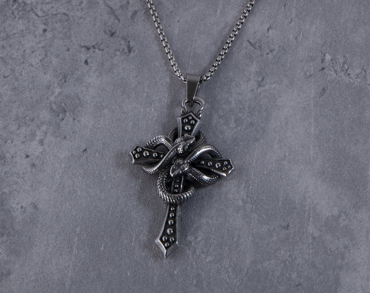 欧美钛钢新款项链 不锈钢双蛇相拥吊坠 复古蛇项链SP1053-阿里巴巴