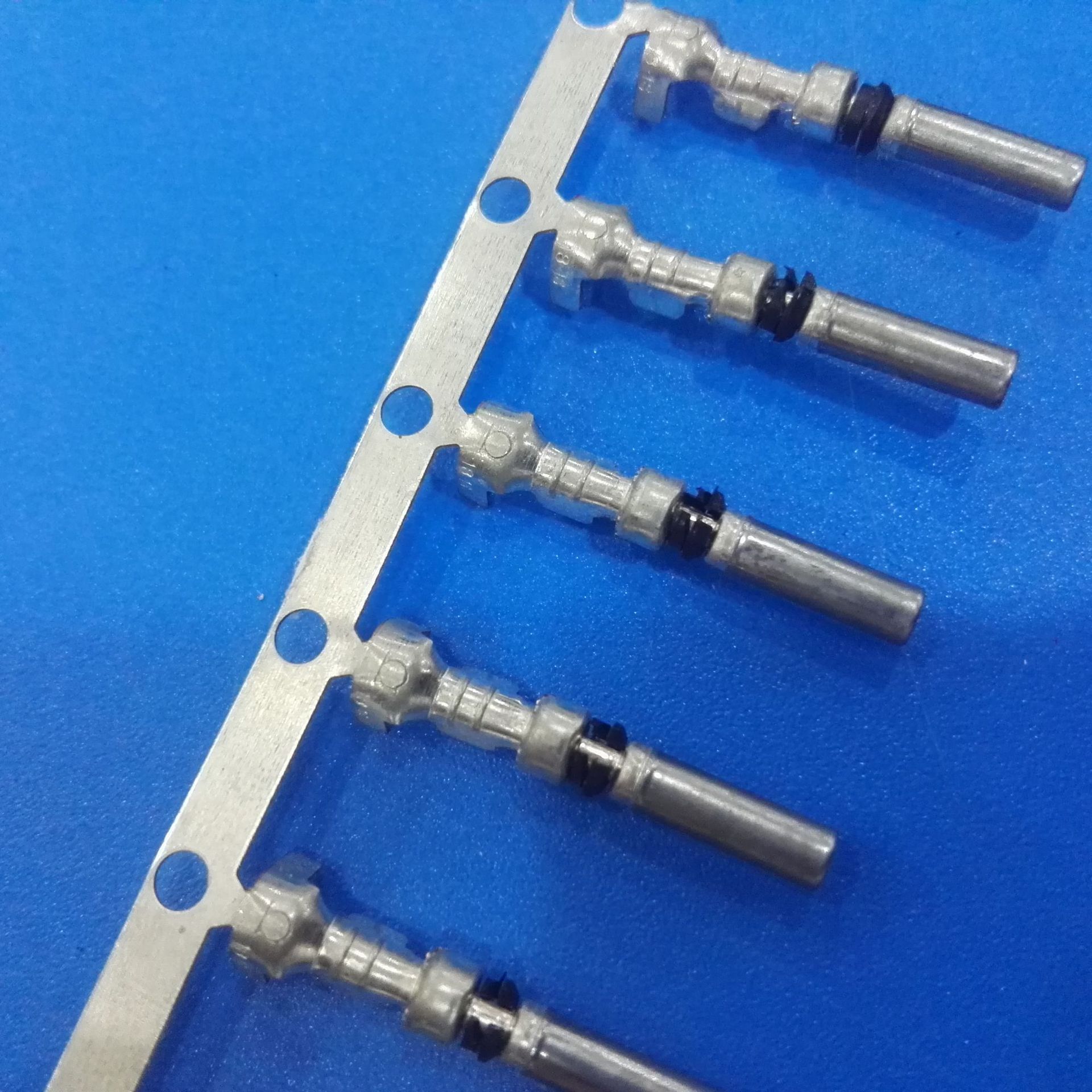 德驰121668-0222 AMP TE ITT母端子汽车端子迈斯嘉连接器-阿里巴巴