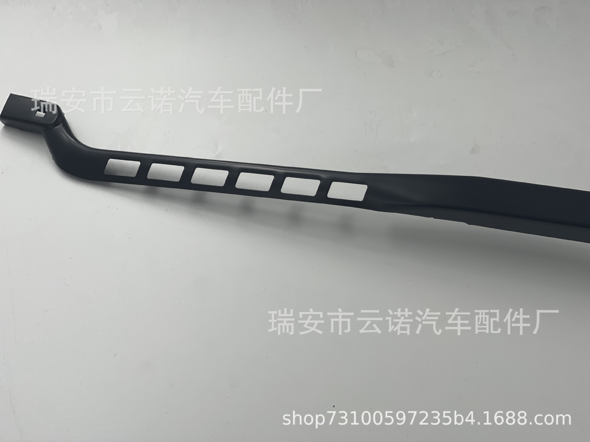 工厂批发适用于奔驰 前档雨刮器 雨刮臂 1668200944 A1668200944-阿里巴巴