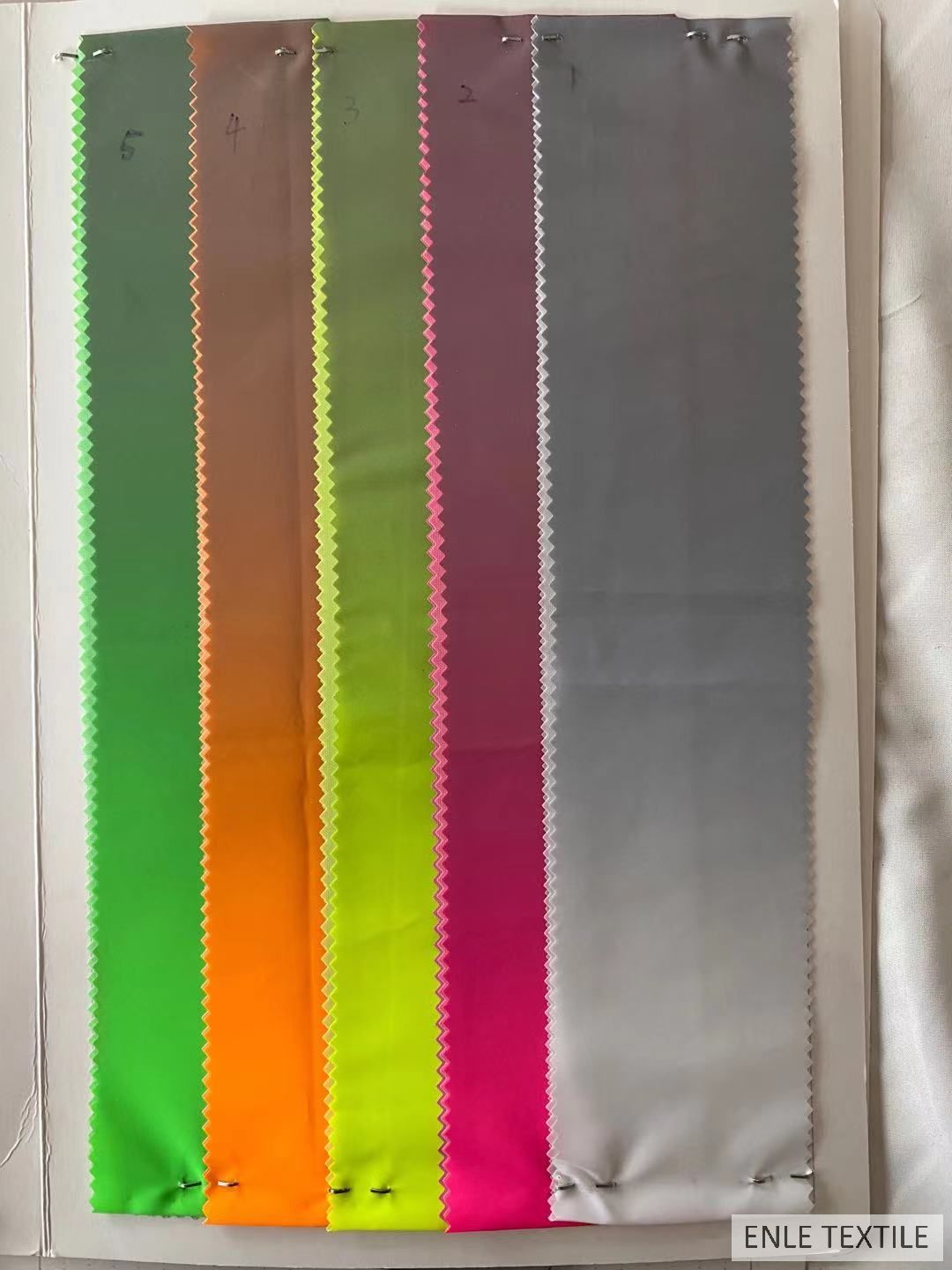 反光布针织底布超柔颜色布普亮银色涂层反光布料高亮夜间反光-阿里巴巴