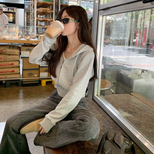 美式灰色连帽卫衣外套女早秋2025年新款Cleanfit拉链开衫短款上衣-阿里巴巴